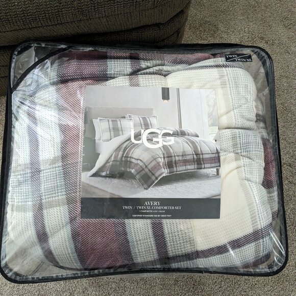 UGG | Bedding | Ugg The Comforter | Poshmark